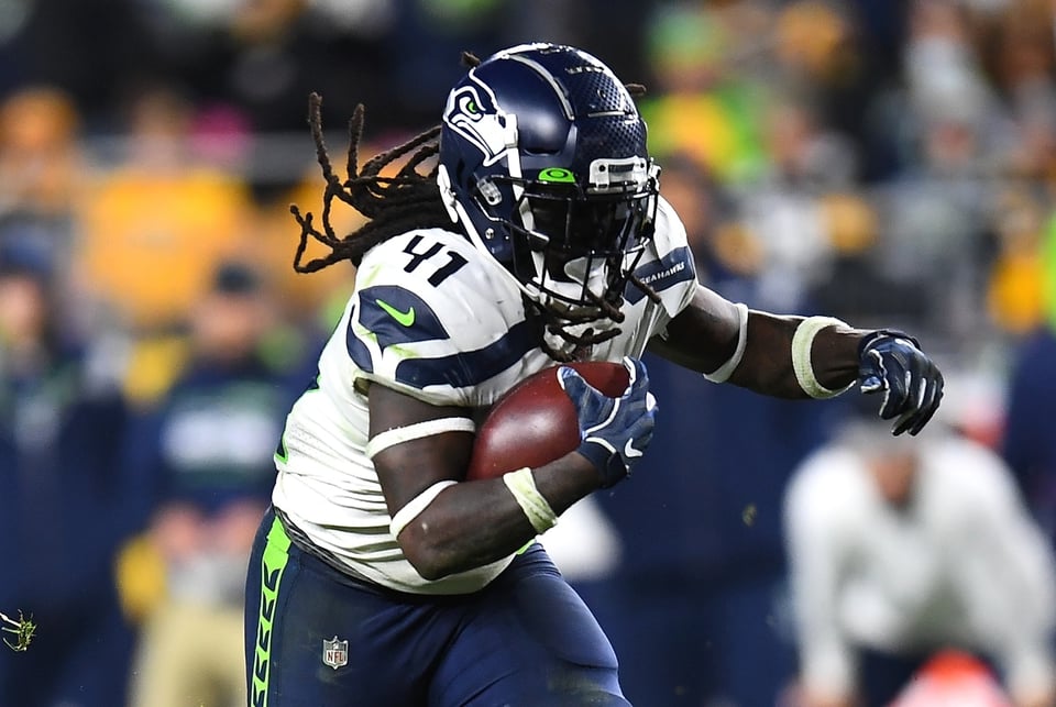 Muere jugador Alex Collins: La estrella de la NFL sufre accidente