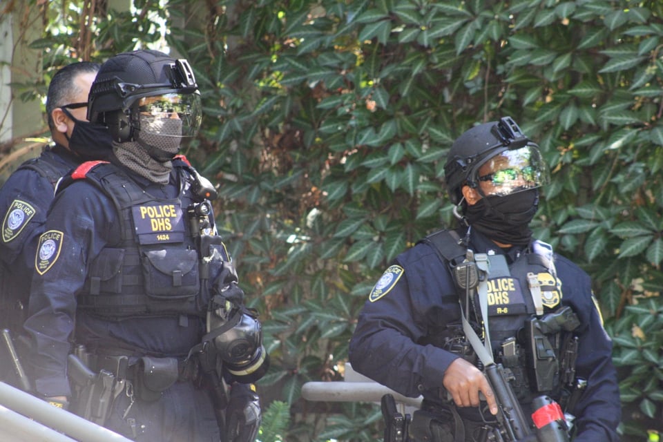 ICE Raid in Oregon Against Mexican Family Shown in Video