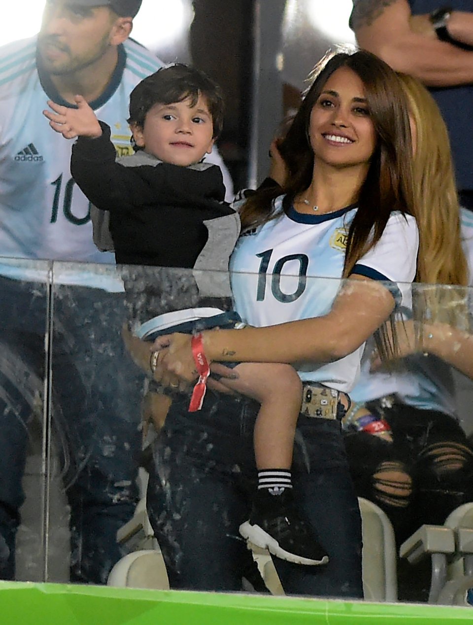 Who are Lionel Messi's ex-girlfriends? I MundoNOW