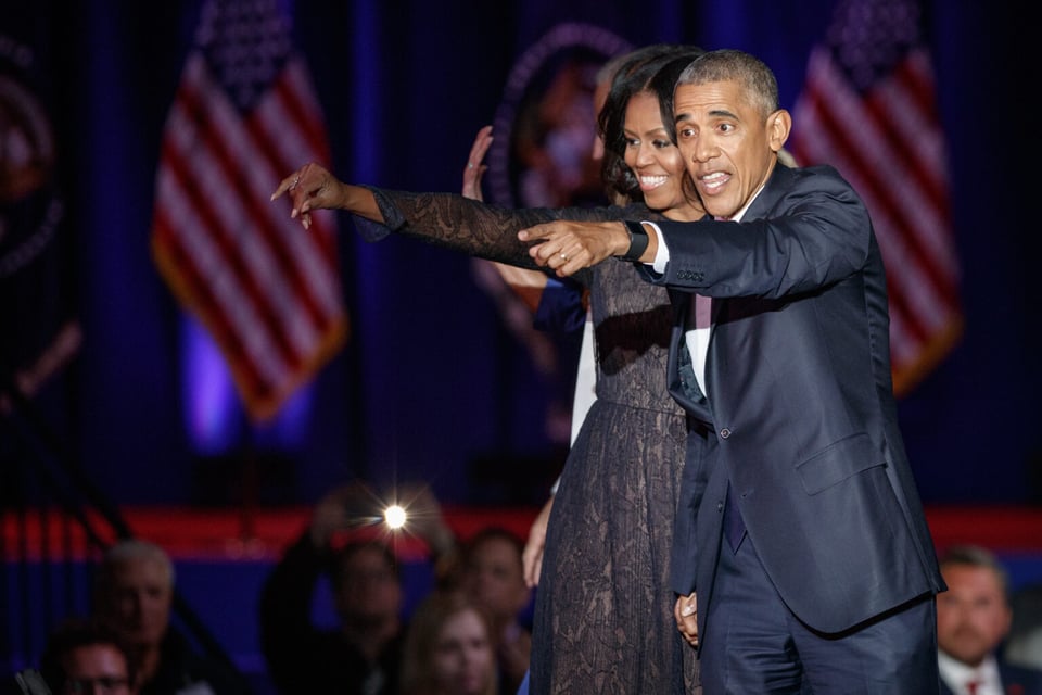 Michelle Obama photographed in a bikini on Italian vacation